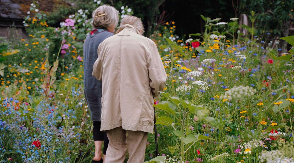 The Garden - Photographs by Sian Davey | Review by Jim Casper | LensCulture