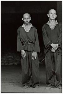 Chien-Chi Chang - The Chain | LensCulture