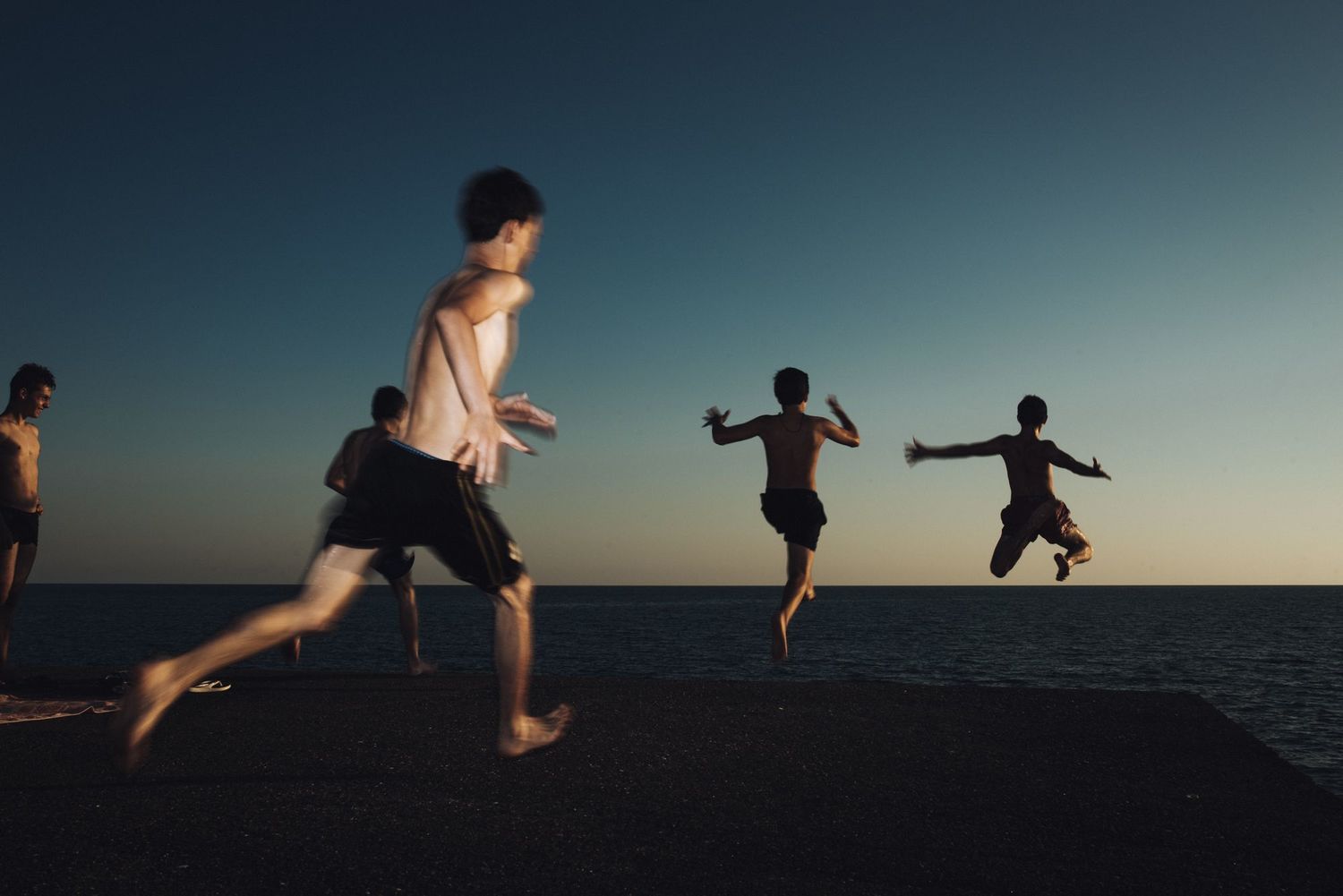 Sukhum Divers - Photographs and text by Anton Polyakov & Anya Galatonova | LensCulture