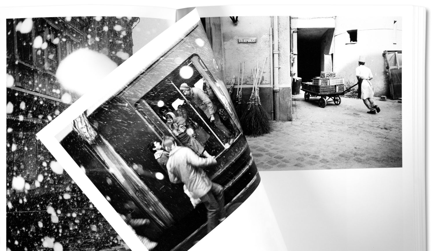 The Poetic Verisimilitude of the Vernacular - Photographs by Bertien ...