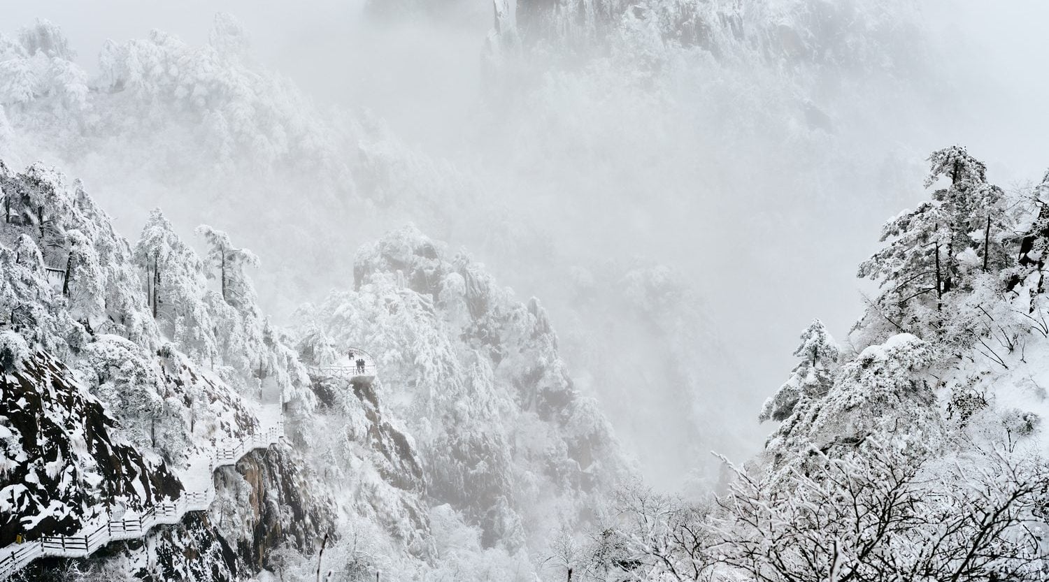 Mountains and Rivers - Photographs by Yan Sun | Essay by Magali Duzant ...