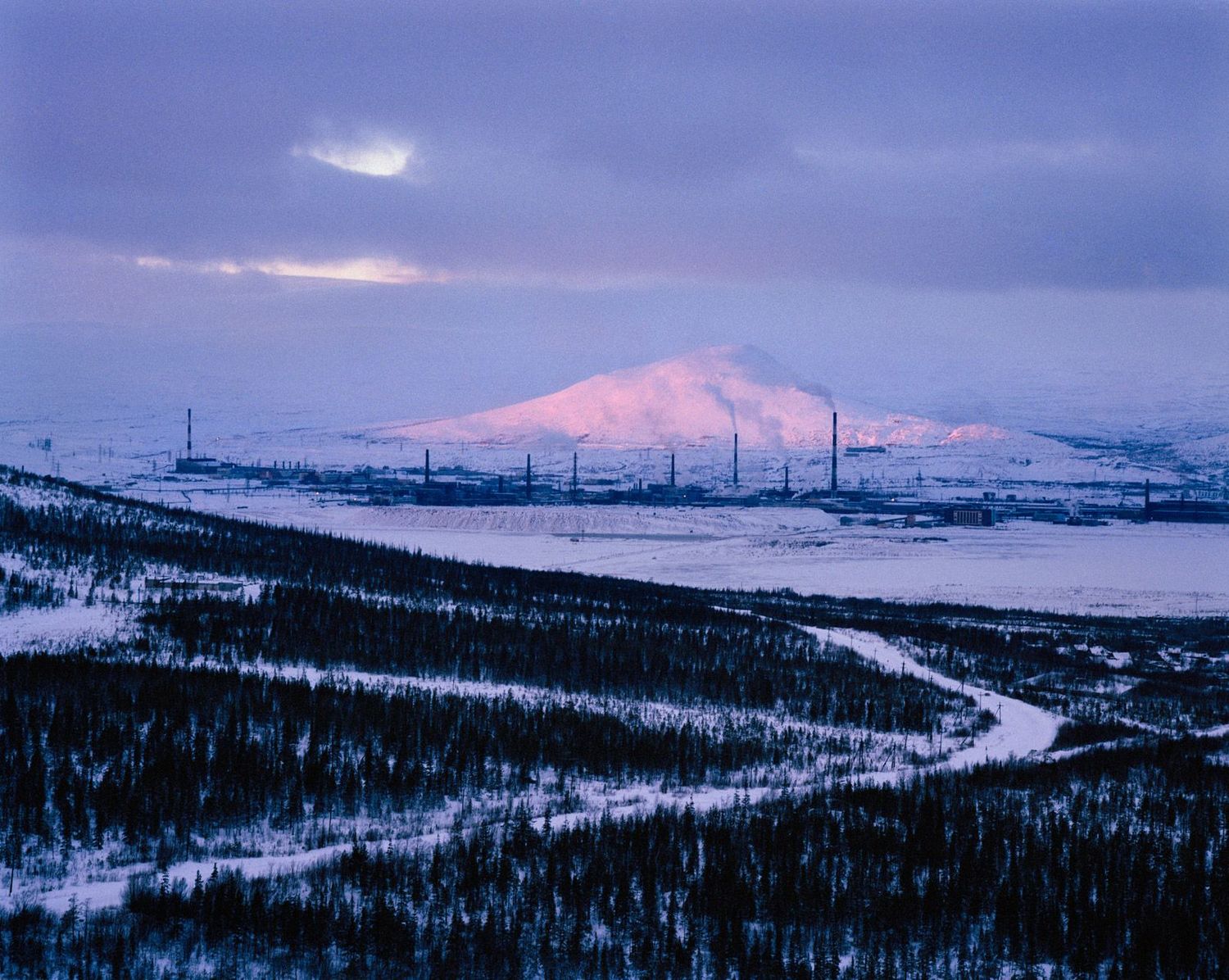 Polyarnye Nochi: Russia’s Polar Nights - Photographs by Simon Roberts ...