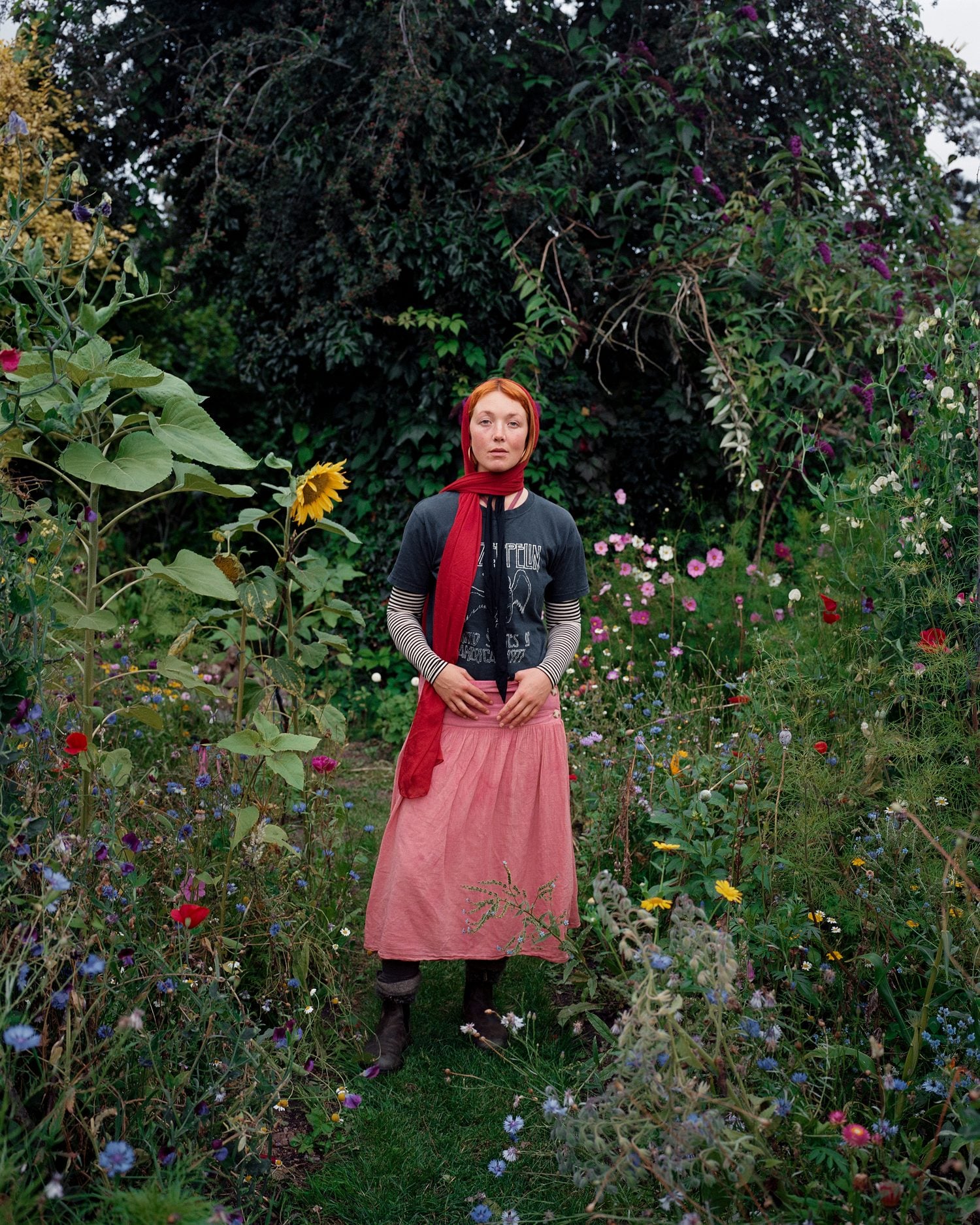 The Garden - Photographs by Sian Davey | Review by Jim Casper | LensCulture