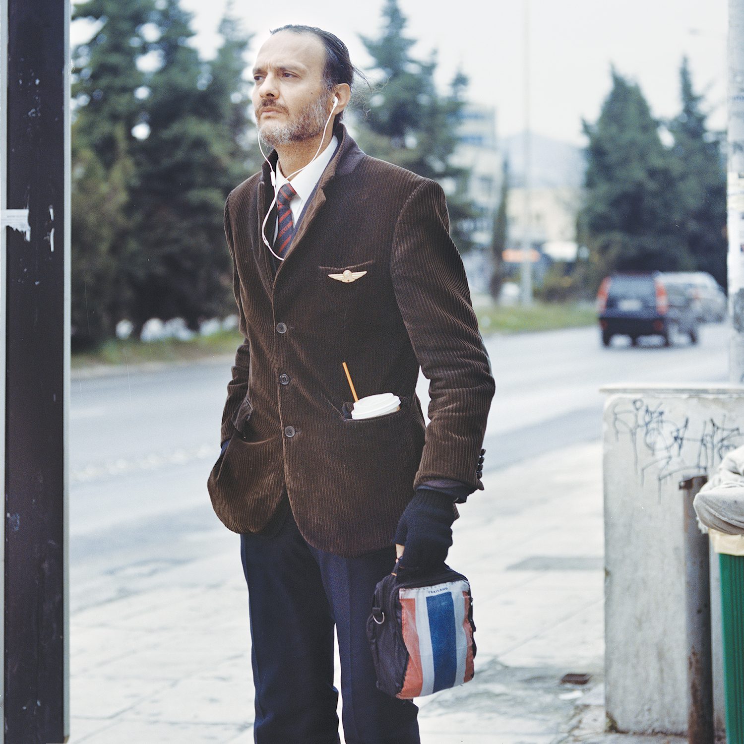 Parallel Crisis - Photographs by Yannis Karpouzis | Book review by ...