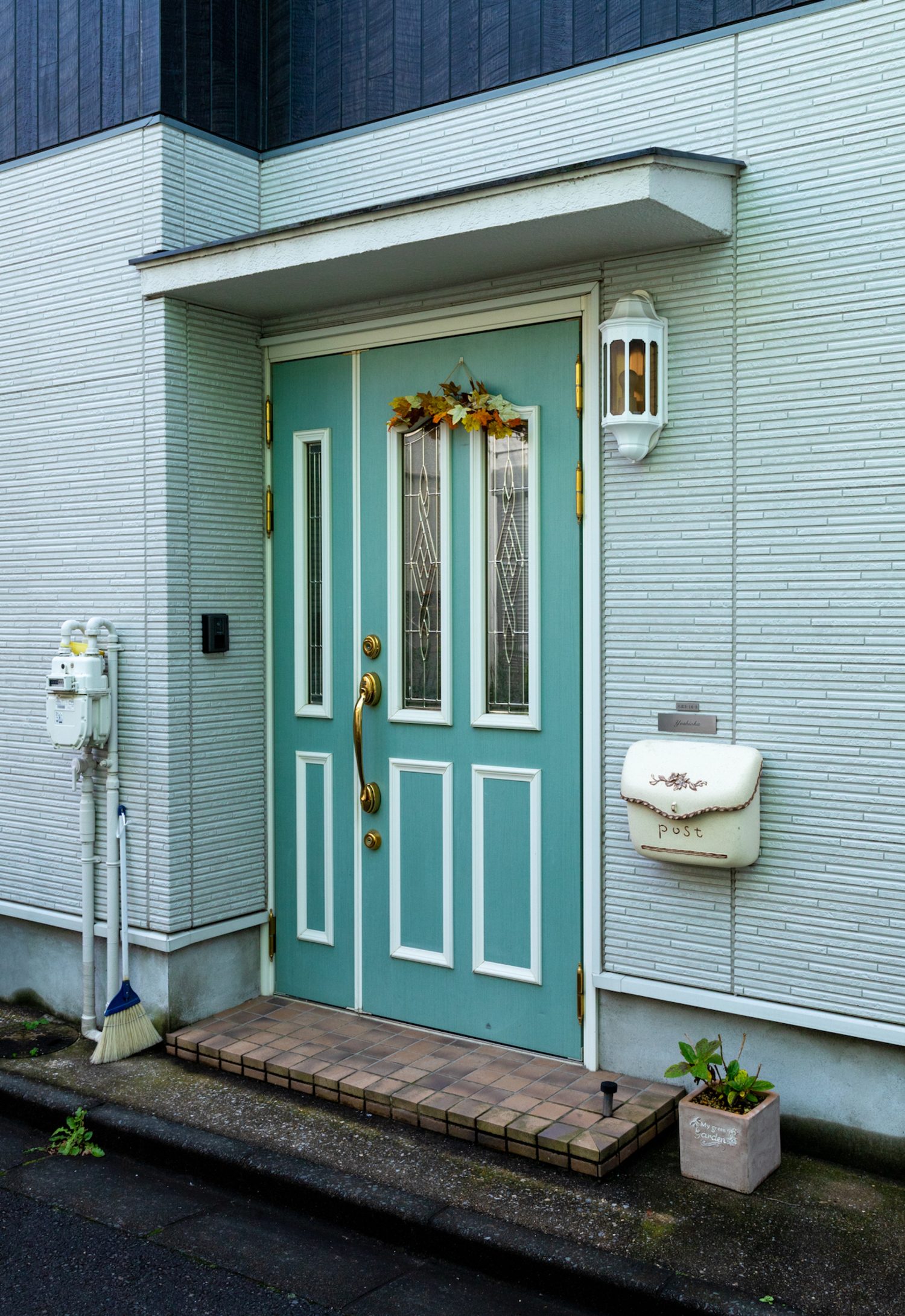 Post Boxes and Tokyo Street Aesthetics - Photographs by Bruno Quinquet ...