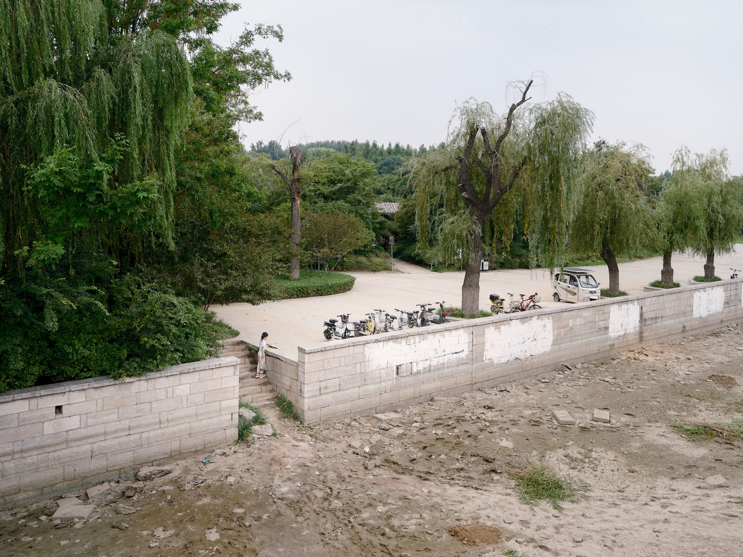 Mountains and Rivers - Photographs by Yan Sun | Essay by Magali Duzant ...