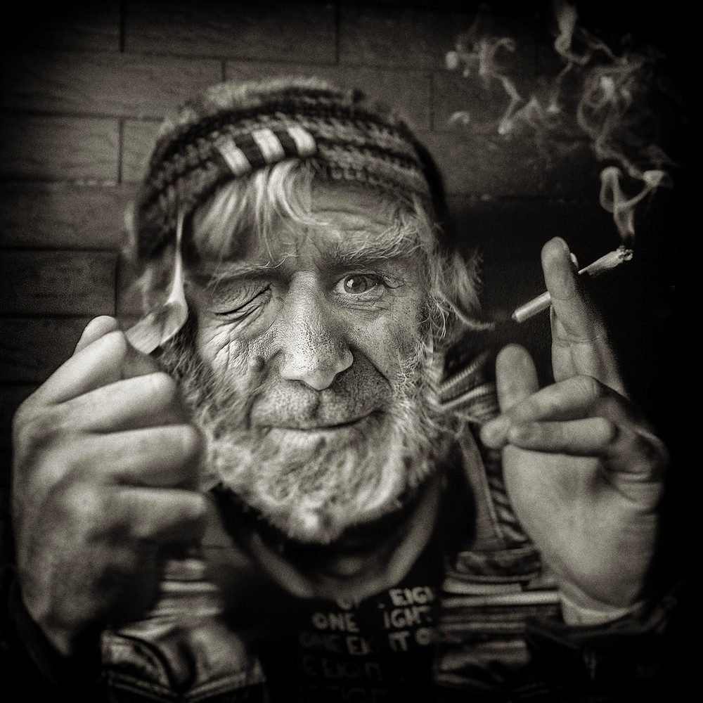 Life Beneath the Ruins — B&W Subway Portraits from New York - Photographs and text by James ...