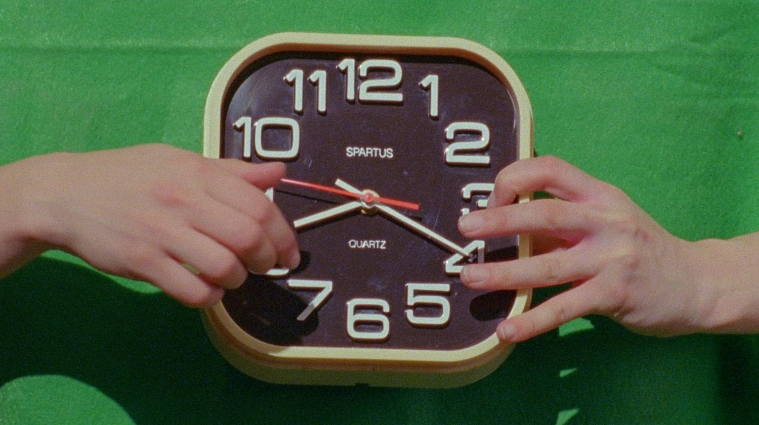 Glass Life - Photographs by Sara Cwynar | Book review by Joanna L ...