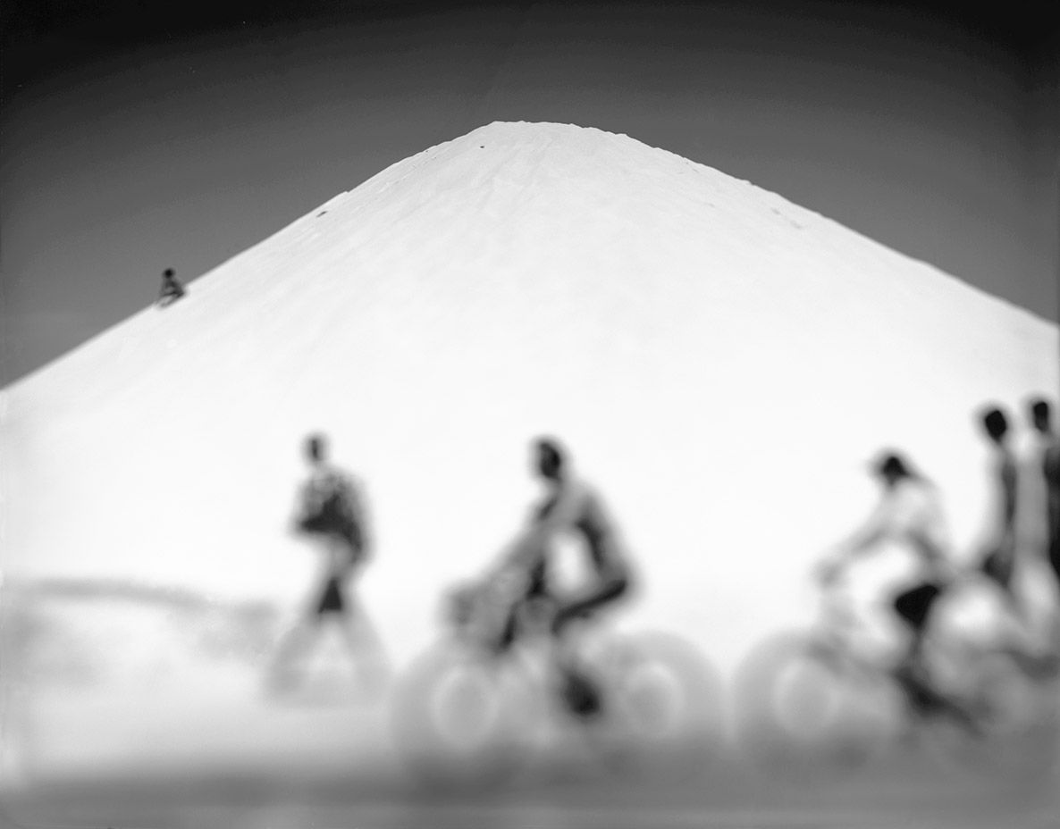 Rio Alone - Photographs and text by Claudio Edinger | LensCulture