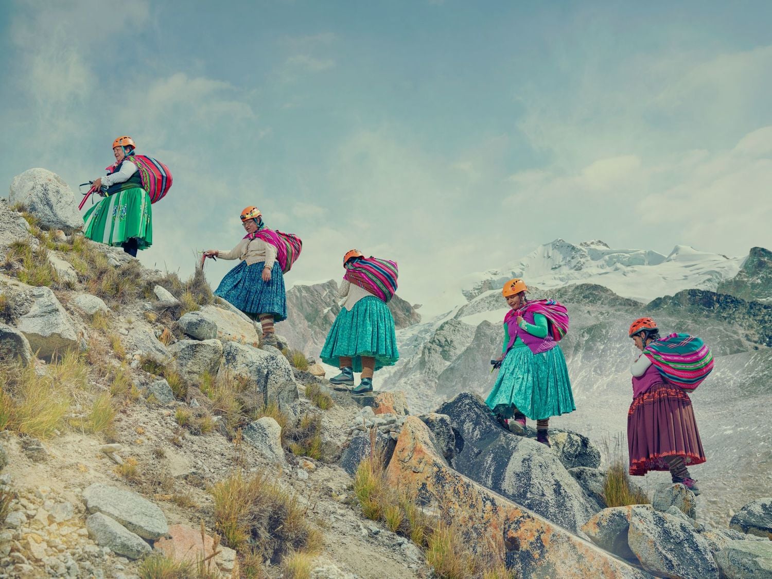Cholita’s Escaladoras - Photographs and text by Todd Antony | LensCulture