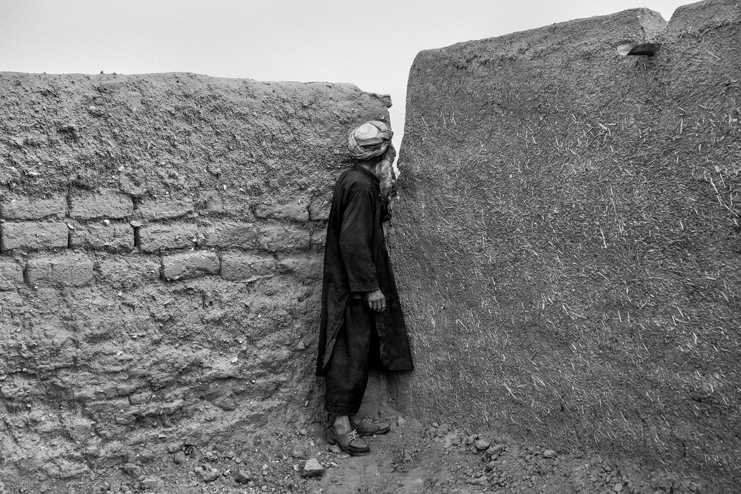 Dread and Dreams in Contemporary Afghanistan - Photographs by Zalmaï ...